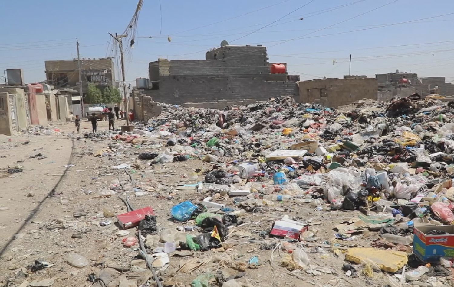 Baghdad residents decry urban garbage pile-up | Rudaw.net