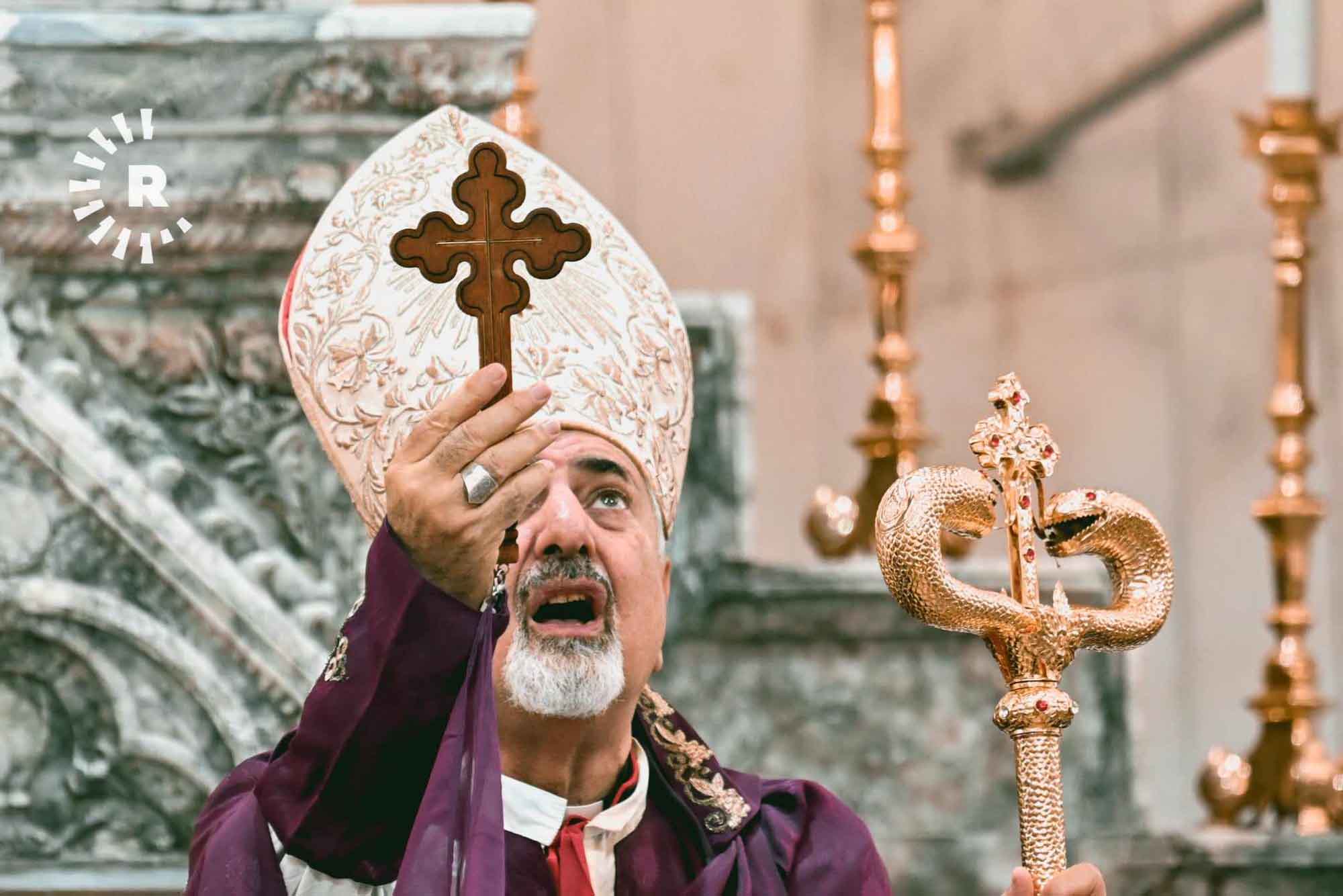 Hamdaniya holds funeral mass for wedding fire... | Rudaw.net