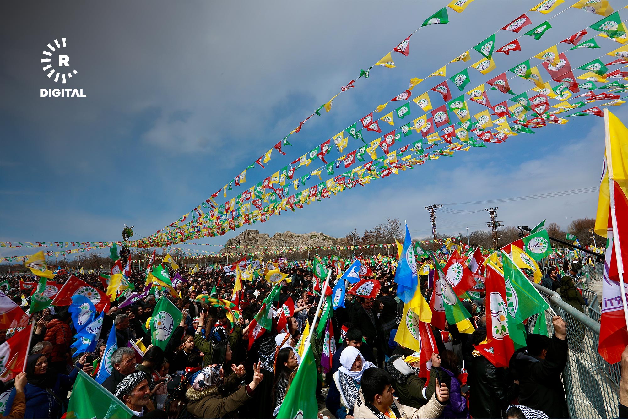 Fotoğraflarla Van’da Newroz kutlamaları | Rudaw.net