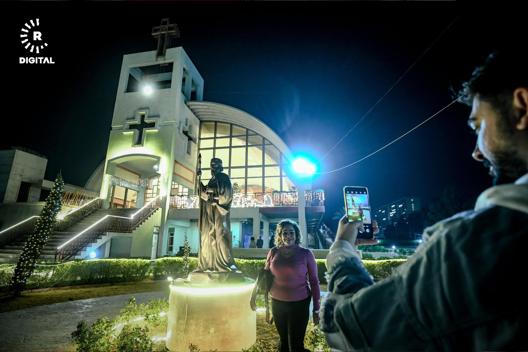 Christians in Erbil celebrate Christmas with joy,... | Rudaw.net