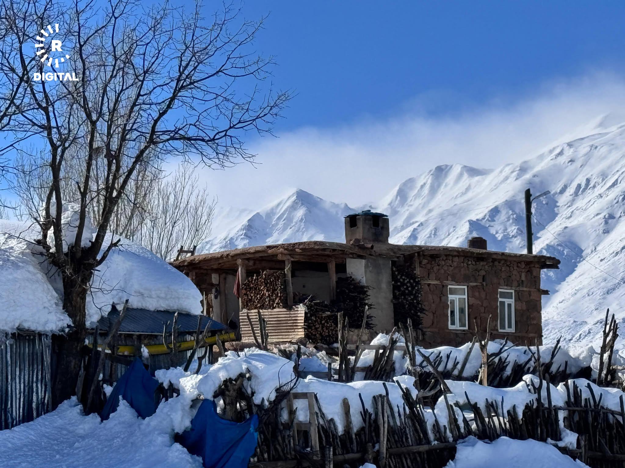 FOTO - Kar cenneti ilçede kar 4 metreden 1... | Rudaw.net
