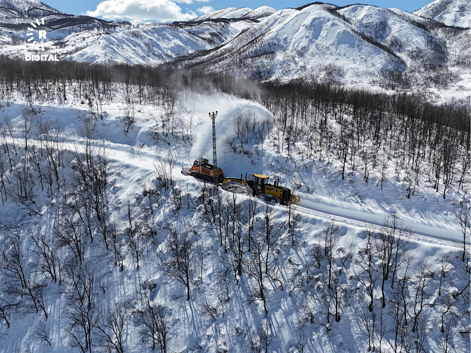 FOTO - Kar cenneti ilçede kar 4 metreden 1... | Rudaw.net