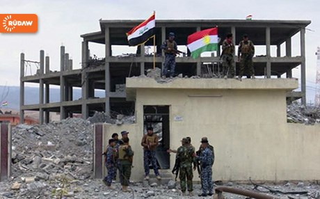 Iraqi flag flies in Shingal after police return... | Rudaw.net