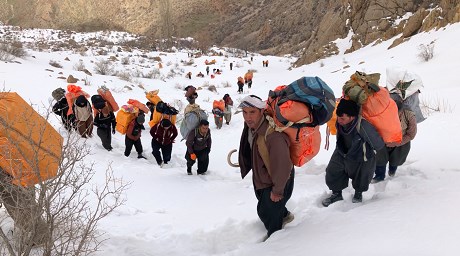 Kurdish MP calls on Iran to allow kolbars to work | Rudaw.net