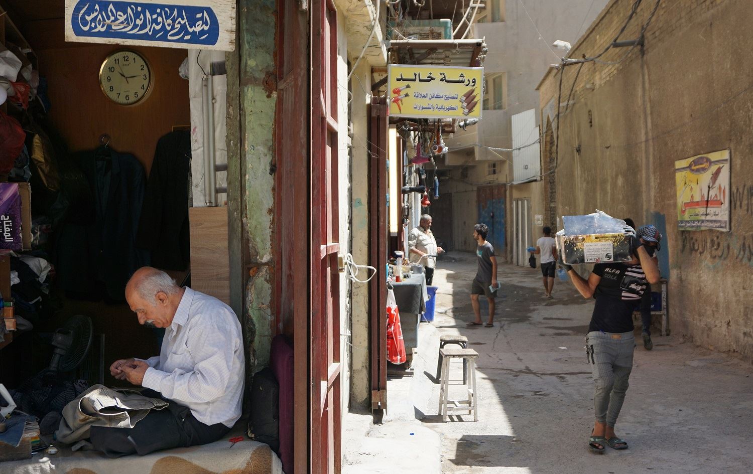 Iraqis are losing jobs, eating less as COVID-19... | Rudaw.net