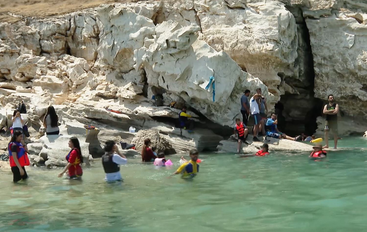 Khanke cave a popular tourist attraction as Mosul... | Rudaw.net