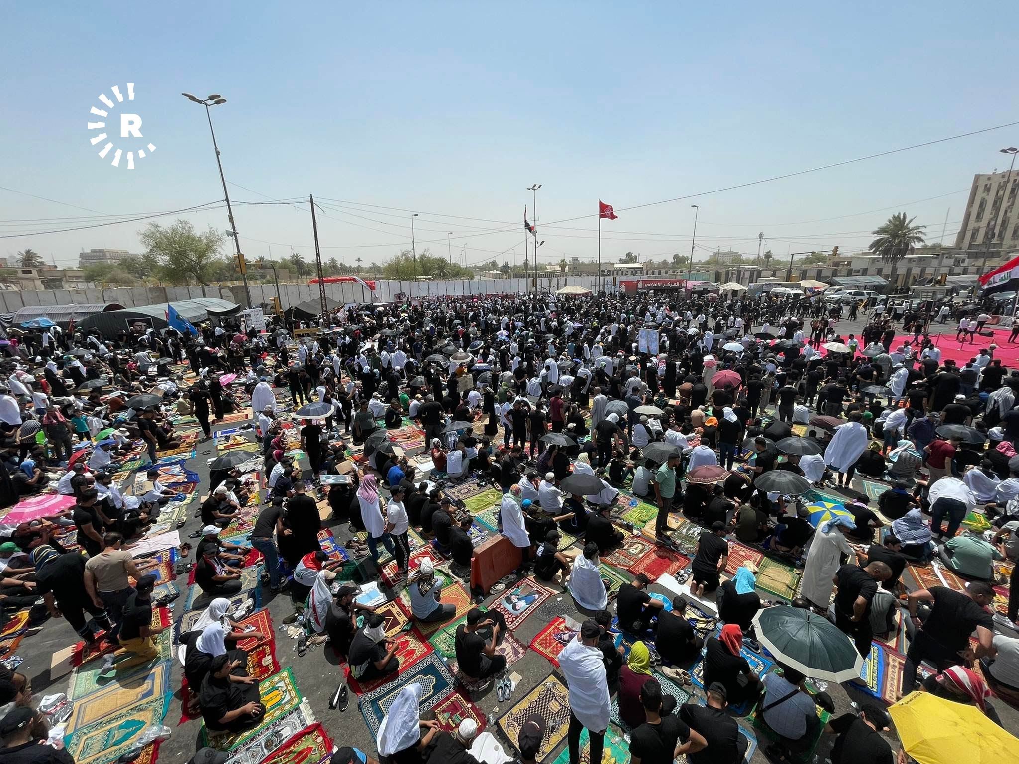 Supporters of Sadr, pro-Iran alliance hold... | Rudaw.net