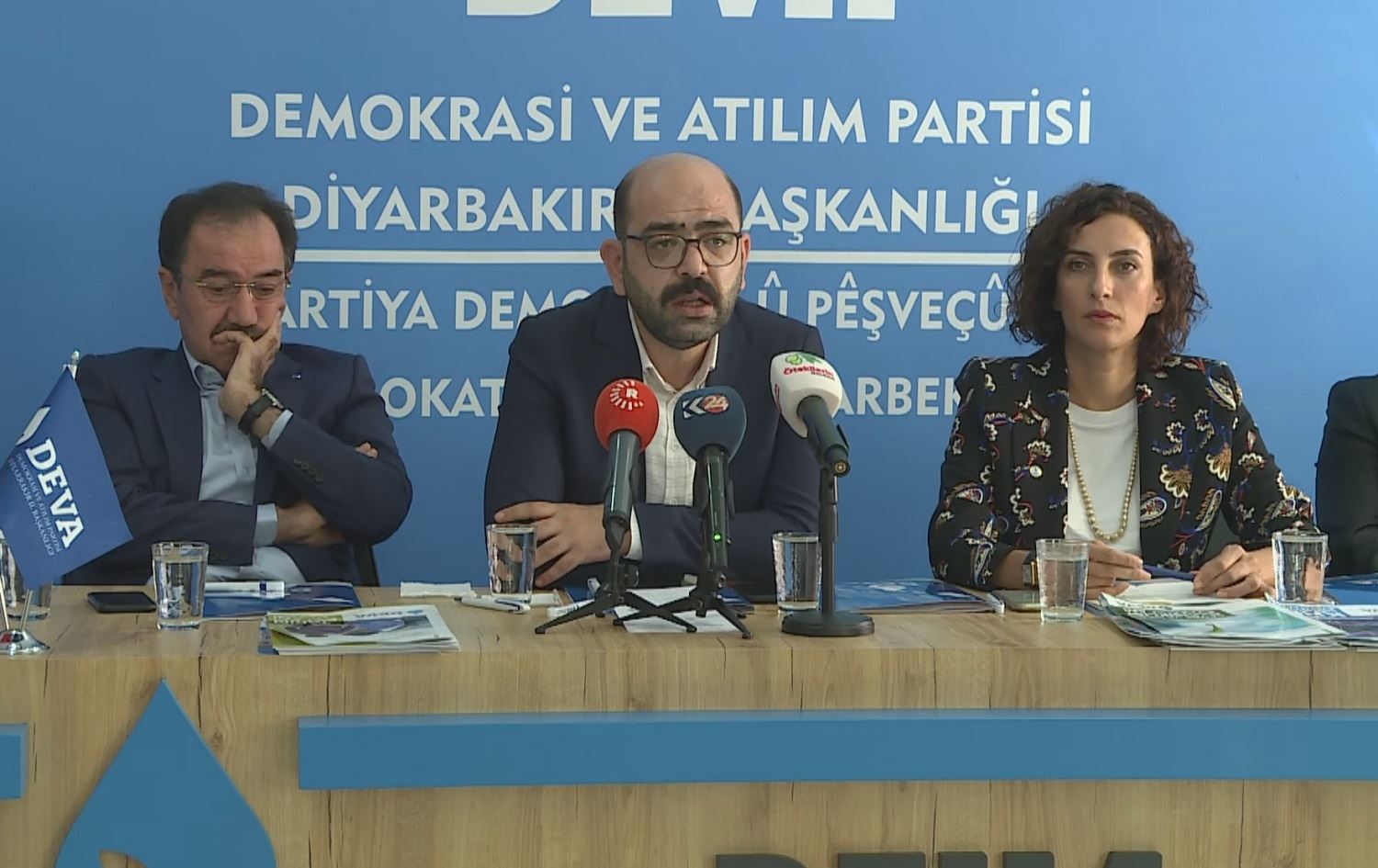 Serokê DEVA yê Amedê: Pirsa Kurd pirsgirêka... | Rûdaw.net