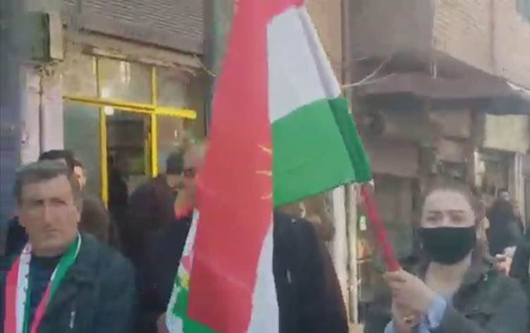 Rojava'da Kürdistan Bayrağı Günü kutlandı | Rudaw.net