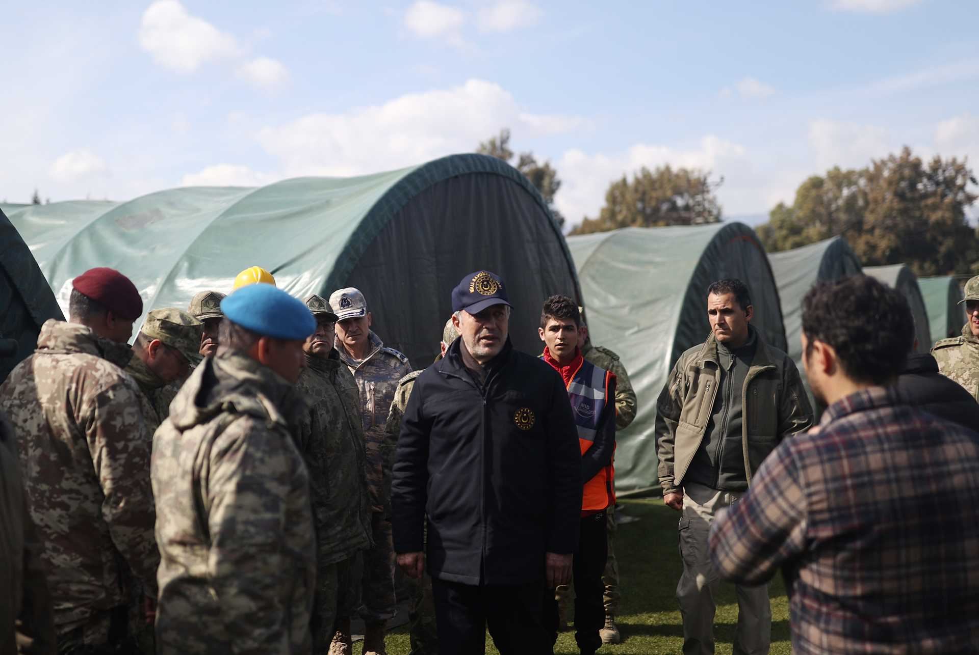 100 Turkish soldiers killed in quakes: Minister | Rudaw.net