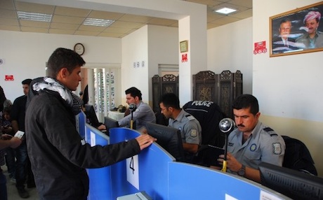 Large Number of Iranian Kurds Attracted by Menial... | Rudaw.net