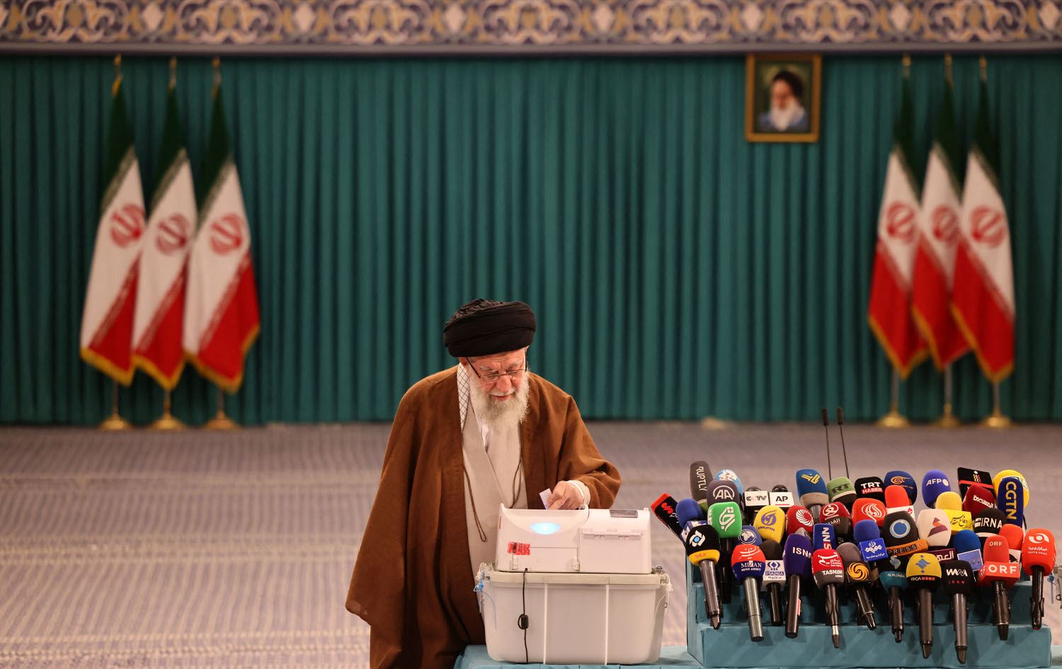 Iran holds runoff elections for remaining... | Rudaw.net