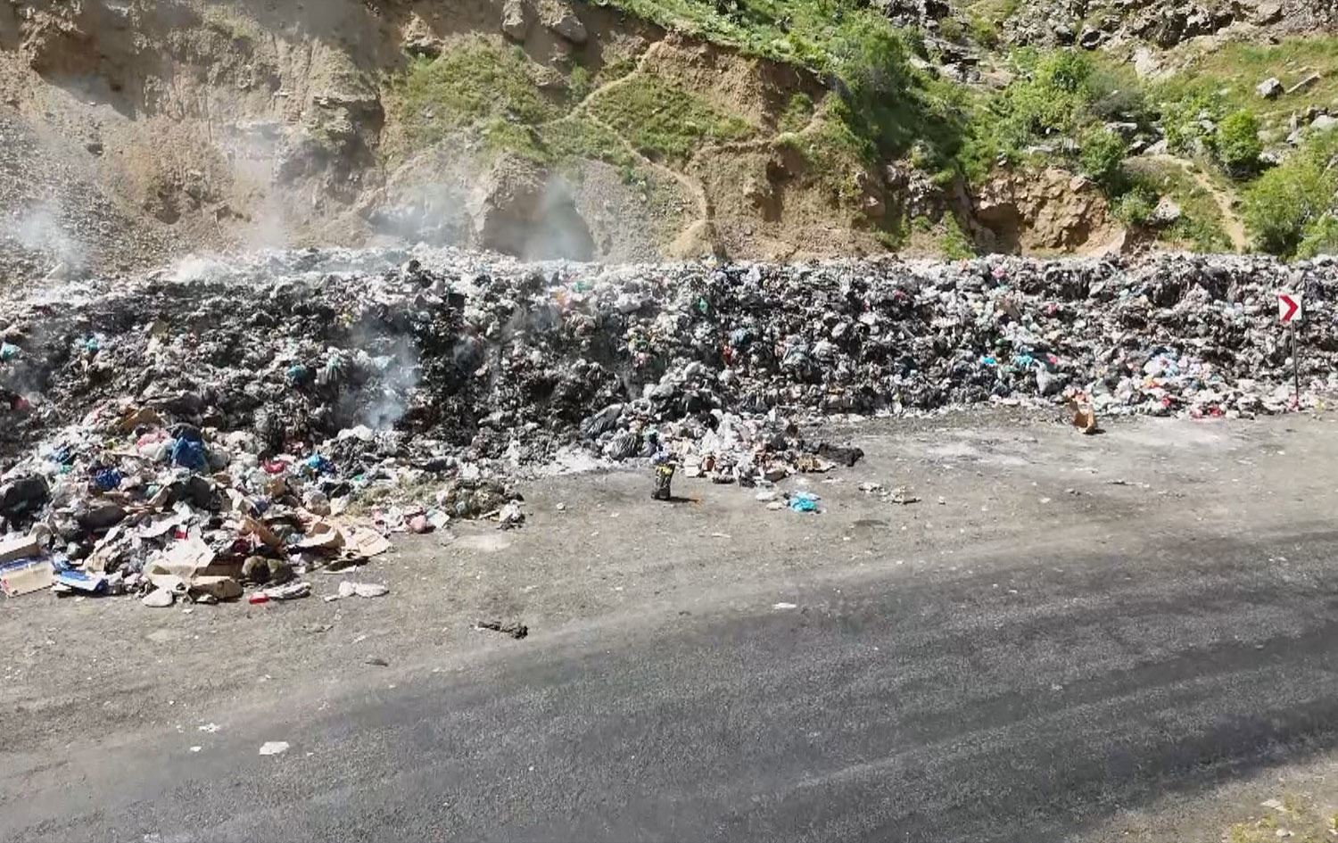 Locals in Turkey’s Semdinli decry trash buildup | Rudaw.net